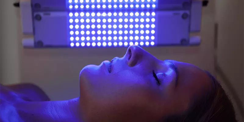 BLUE LIGHT LED THERAPY FOR ACNE – SkinImpact LED