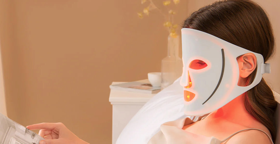 GLOWING SKIN: HOW LED LIGHT THERAPY CAN TRANSFORM SKINCARE ROUTINES ...